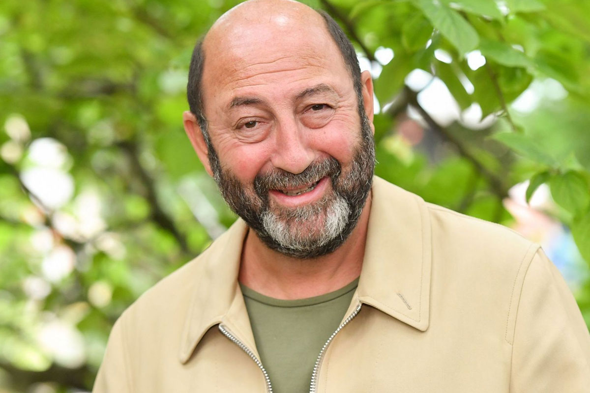 Jeune femme blanche ou métisse 16-20 ans pour film avec Kad Merad