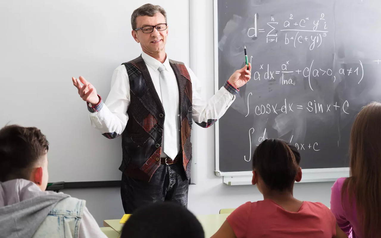 Comédien de 40 à 60 ans pour jouer un professeur charismatique pour un ...